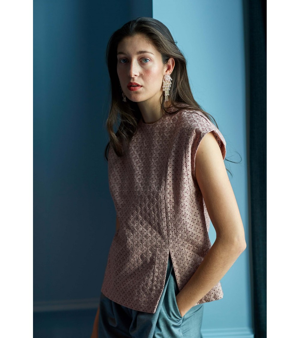 LE 514 Top with asymetric seam detailing PDF